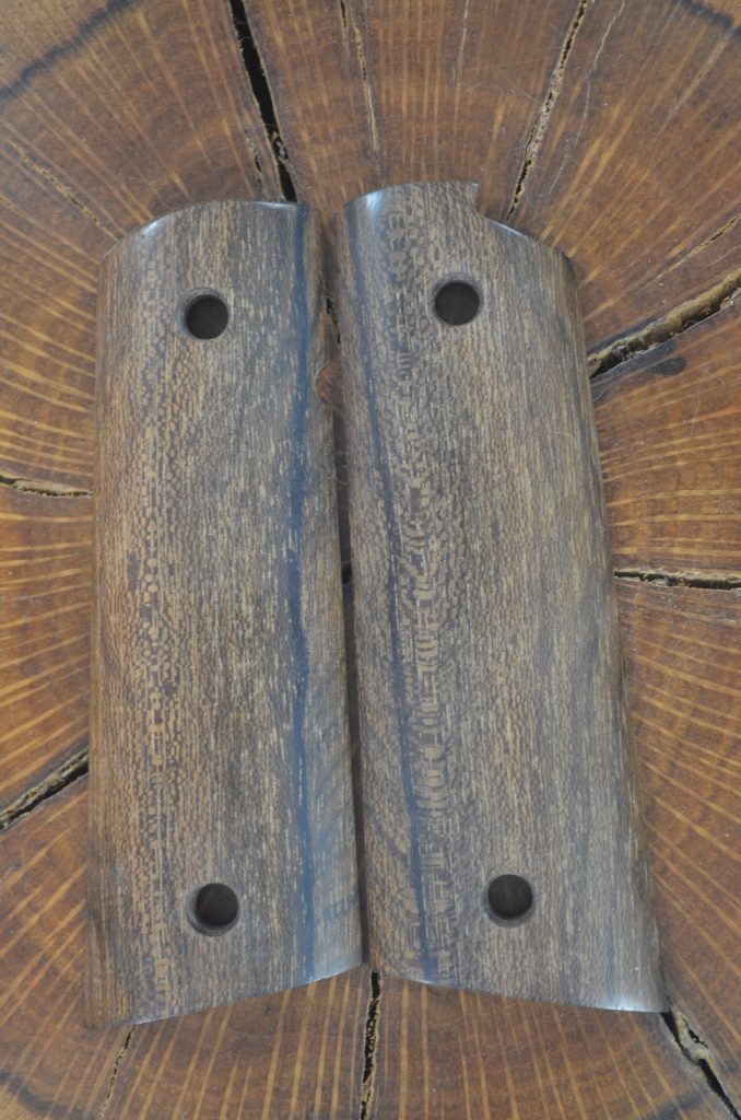 1911 Desert ironwood grips – Terry's Custom Pistol Grips